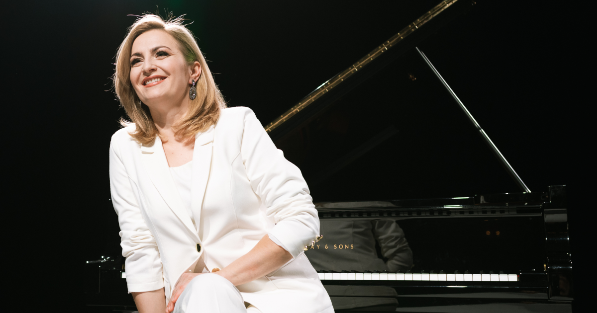 Aleksandra Hałat - En - Aleksandra Hałat